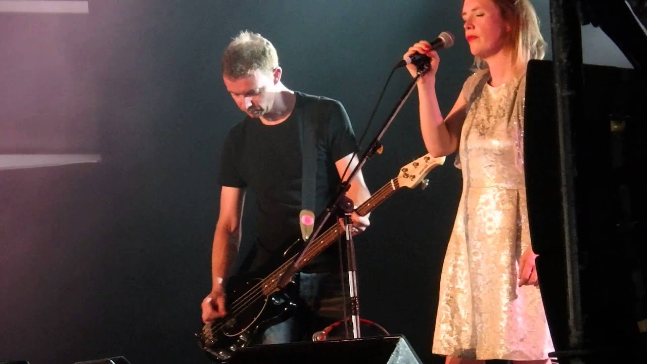 Slowdive - Machine Gun - YouTube