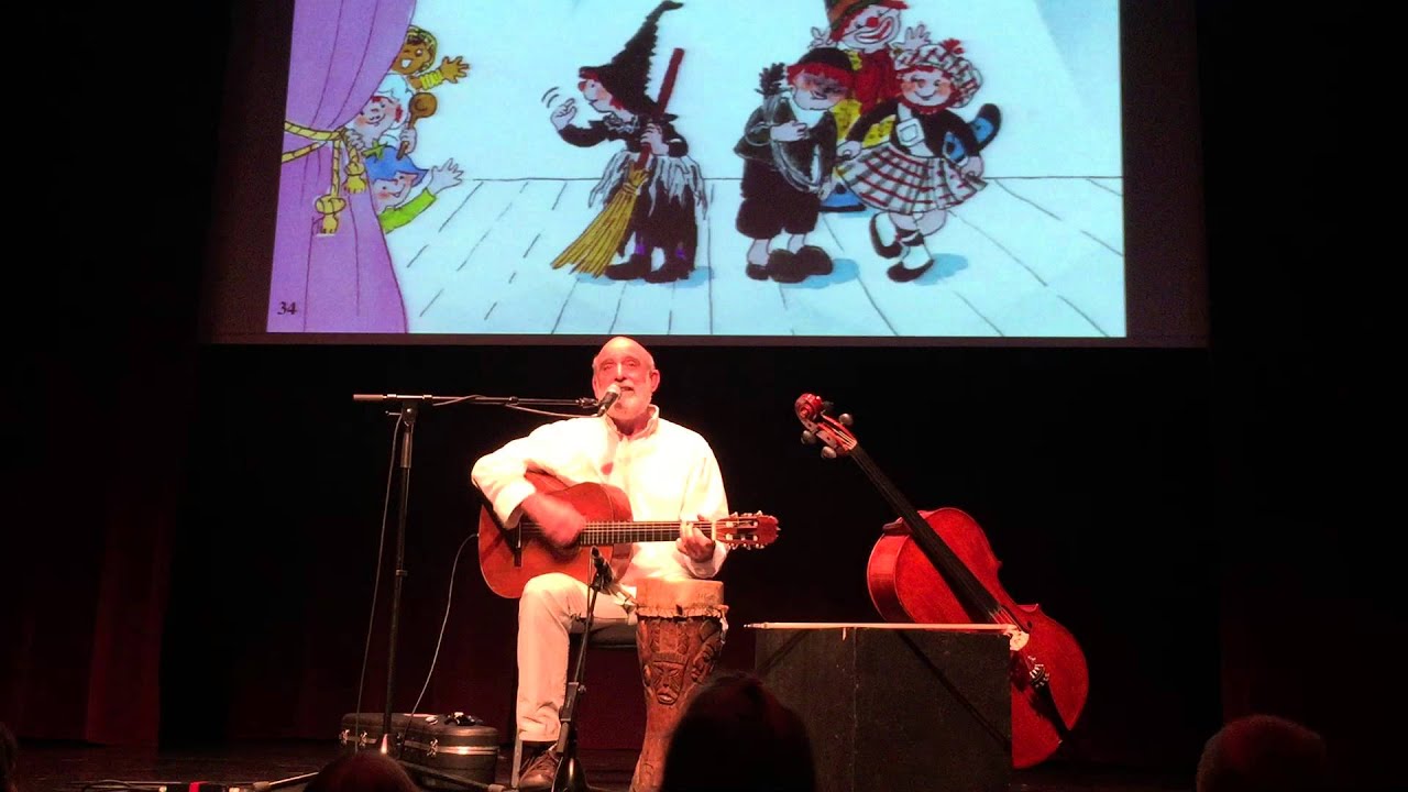 Gryllus Vilmos Maszkabál koncert részlet - YouTube