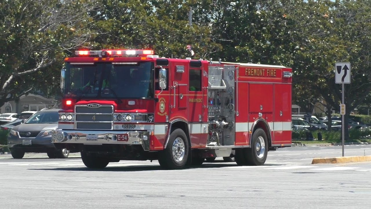 *AIRHORN* Fremont Fire Dept. Engine 54 Responding - YouTube