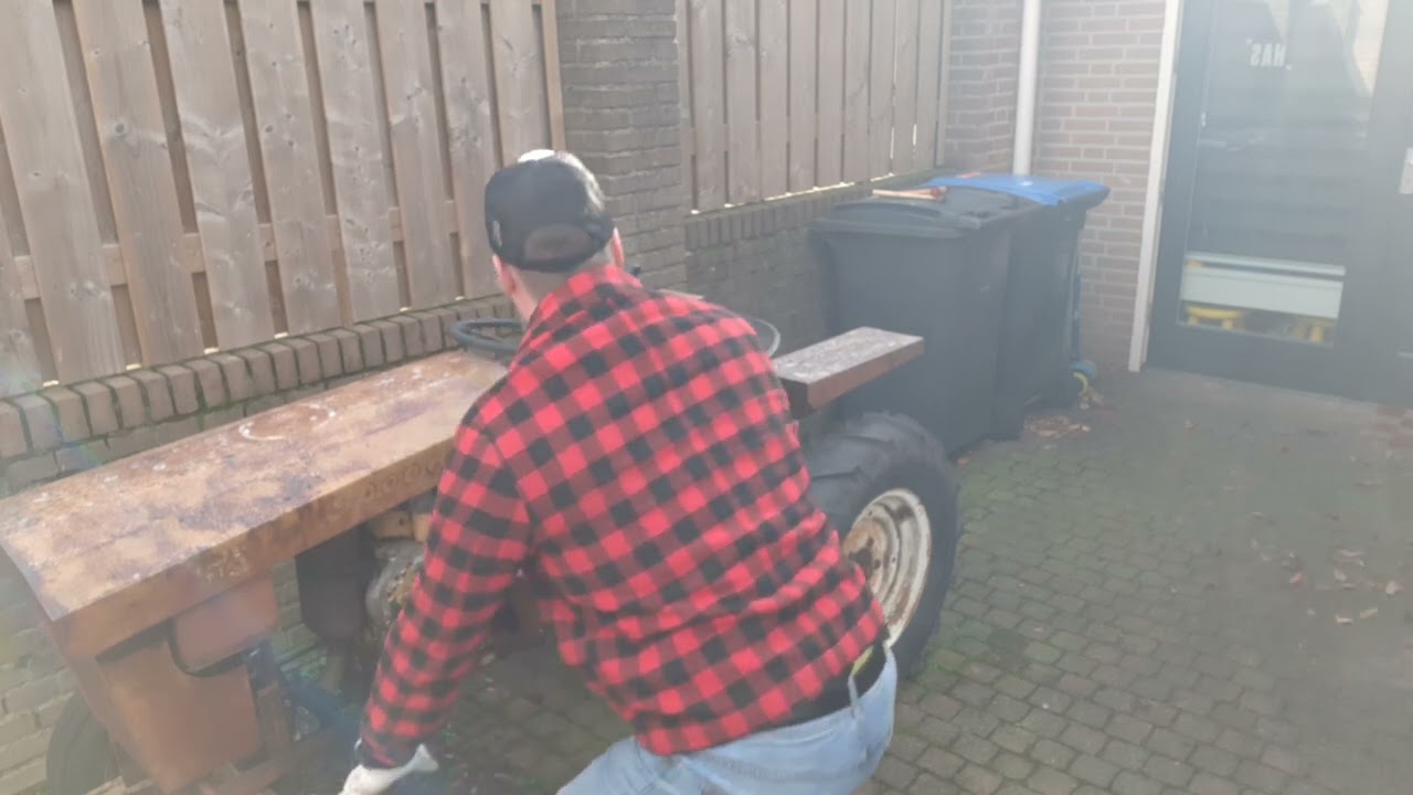 Hatz E71 German diesel powered USA Speedex 1631 1st movement - YouTube