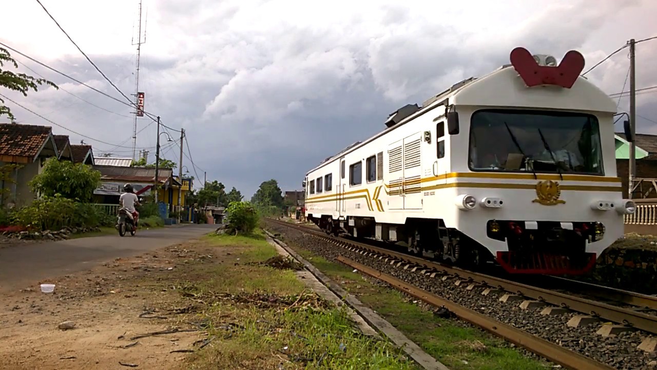 Kereta Api Inspeksi / Kereta Dinas 1 Sriwijaya - YouTube