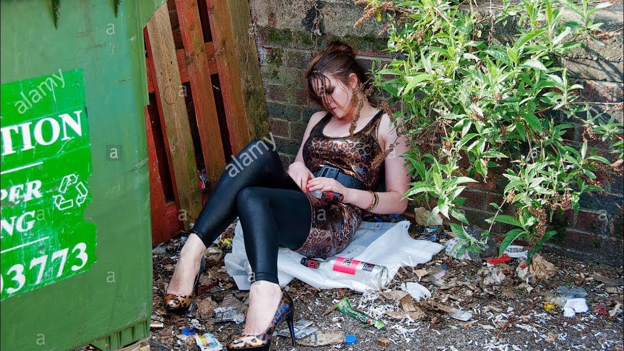 Funny Drunk Fails 😂 🍾 Drunk People Fails [Epic Laughs] - YouTube