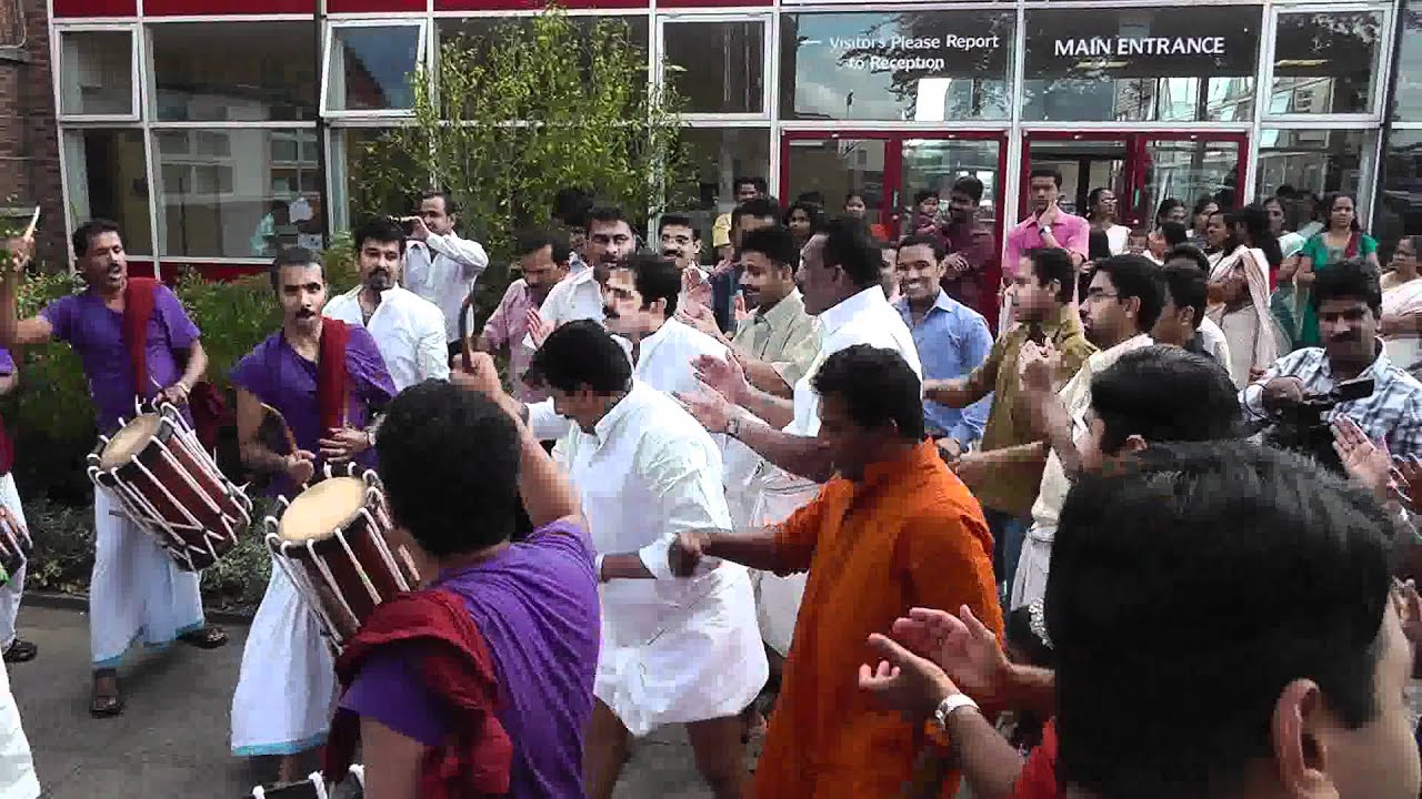 Shingari Melam - KCAI Ponnonam 2011 Celebration - YouTube