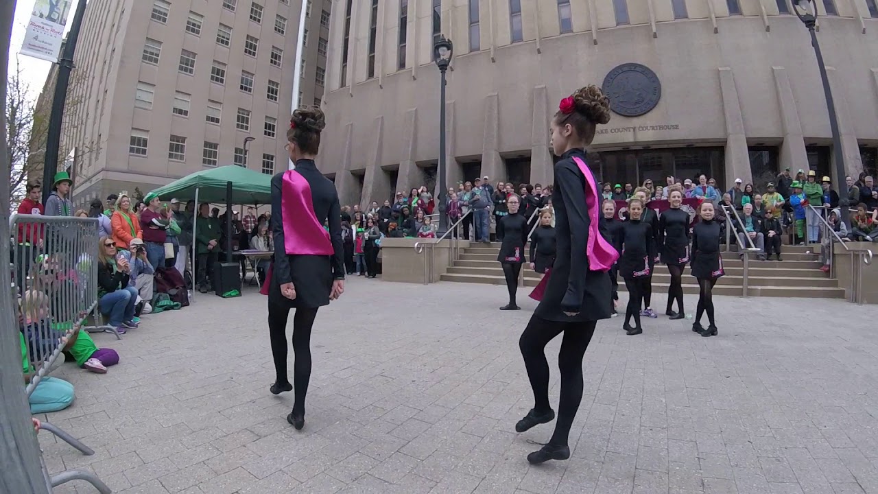 Inis Cairde St. Patrick's Day 2018 - Slip Jig - YouTube