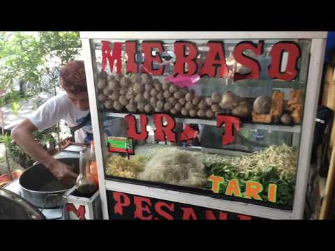 BAKSO URAT MANTAP!! BAKSO THERESIA MENTENG