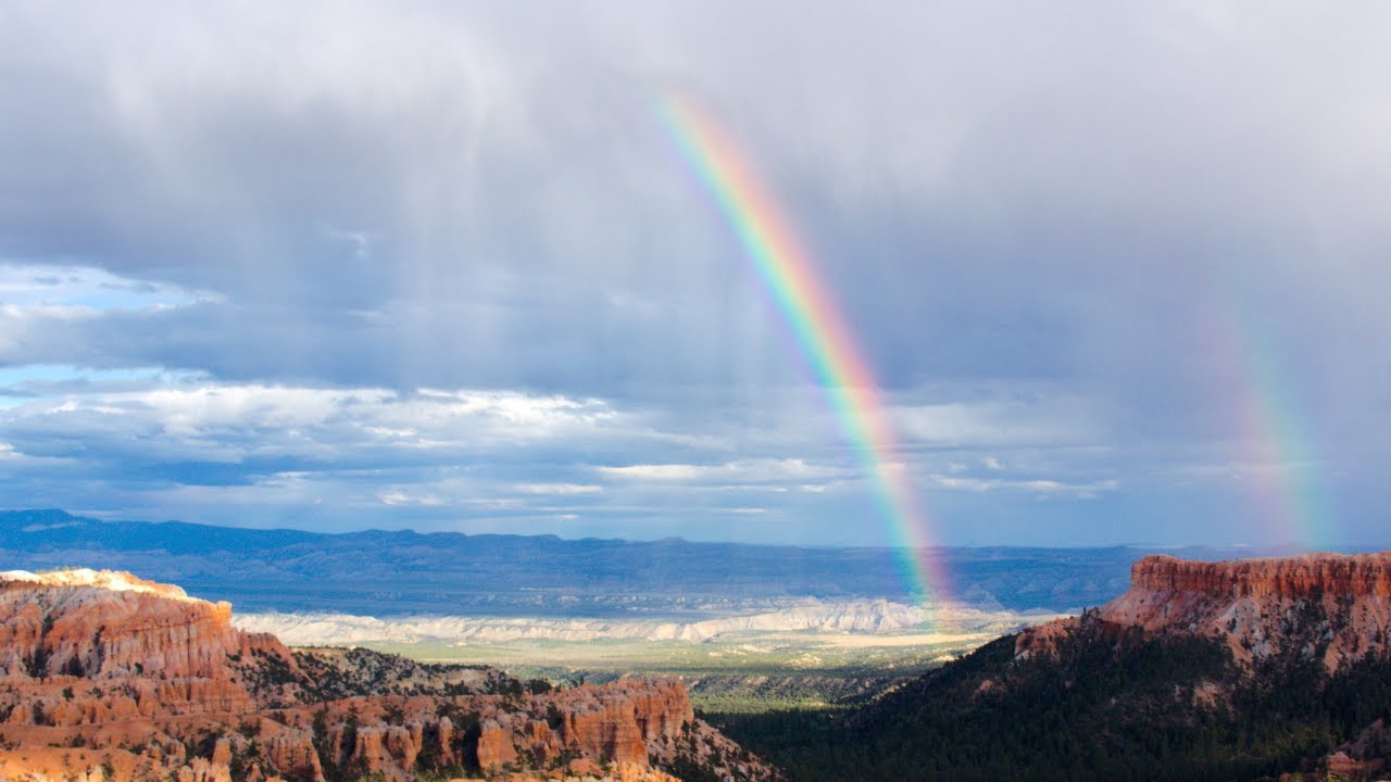 Spectacular rainbow cloud spotted over Gauteng | NEWS IN A MINUTE - YouTube