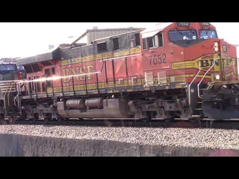 NS 271 w/ a BNSF H2 leading - YouTube