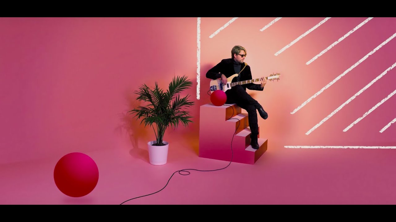 SECRET COLOURS - Dream Dream (Official Video) - YouTube