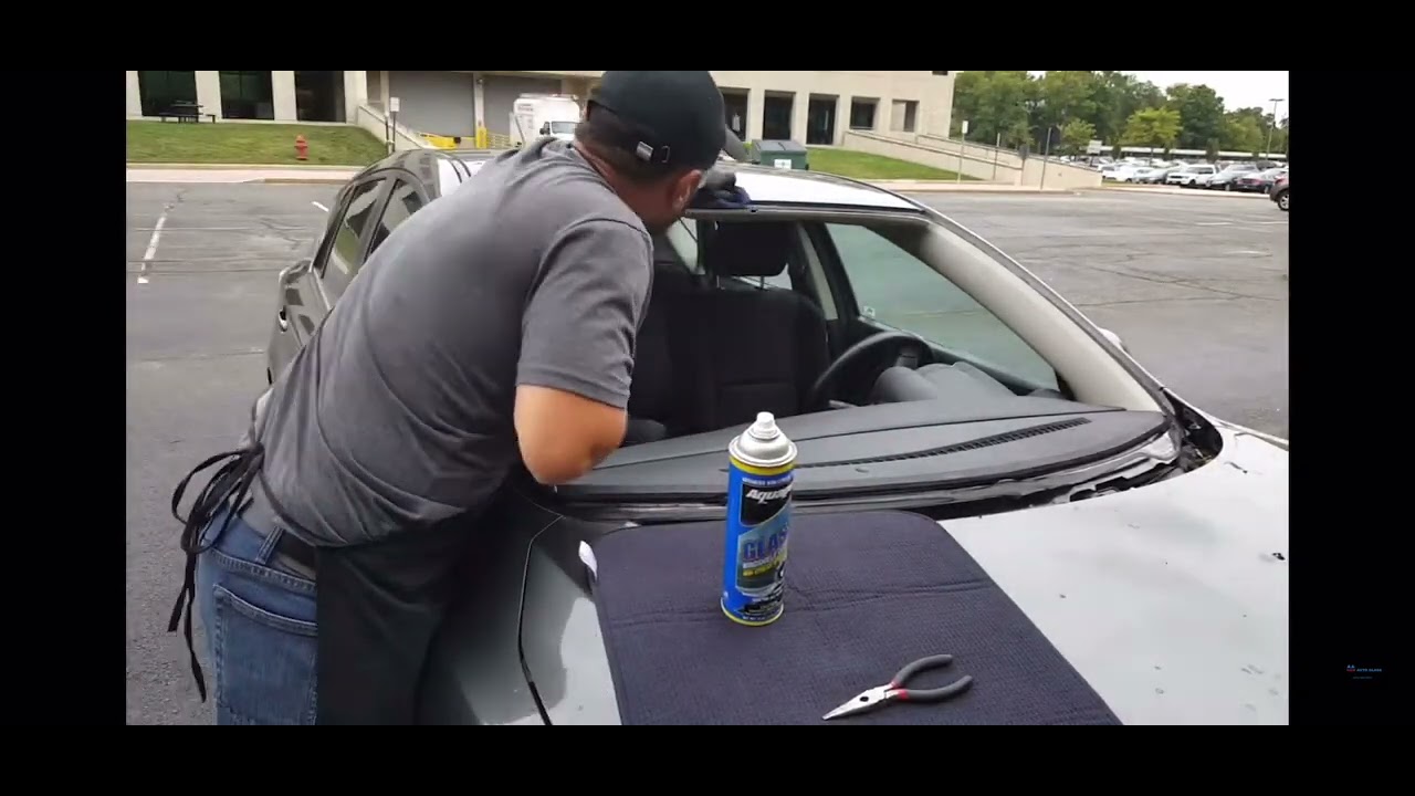 Windshield Removal and installation - YouTube