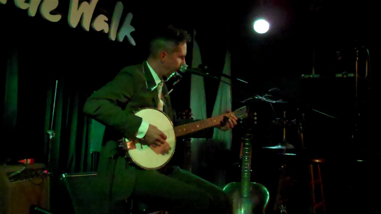 Breadfoot Performs Valentine Live at Sidewalk Cafe in NYC - YouTube