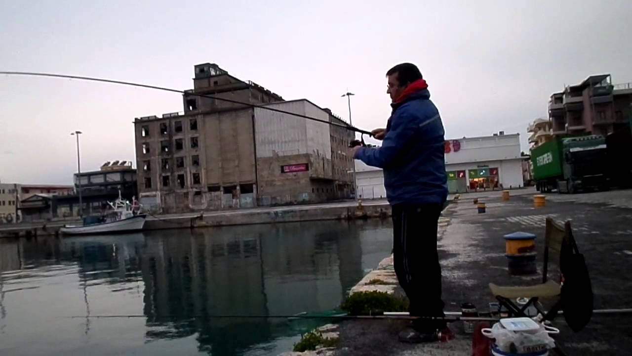 Ψαρεμα κεφαλου με πικαντινι / Νασος Βουγιουκλης - YouTube