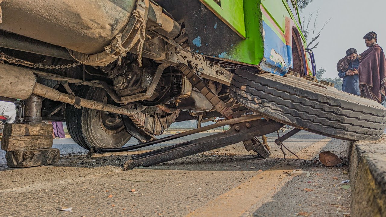 Emergency Roadside Repair Overloaded Truck Axle Nightmare - YouTube