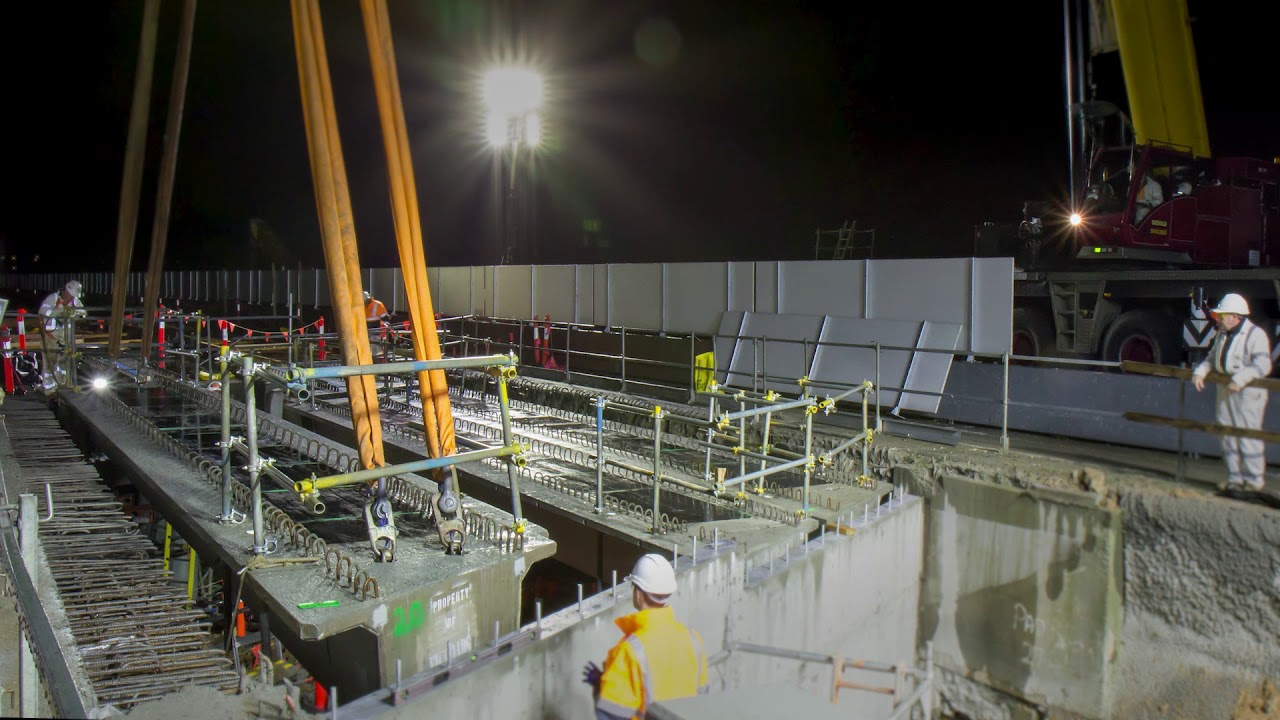 Monash Freeway bridge beam time lapse - YouTube