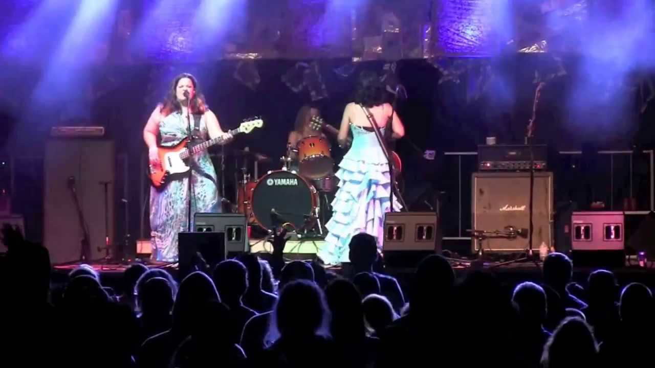 No Small Children (15) Tweed River Music Fest - YouTube