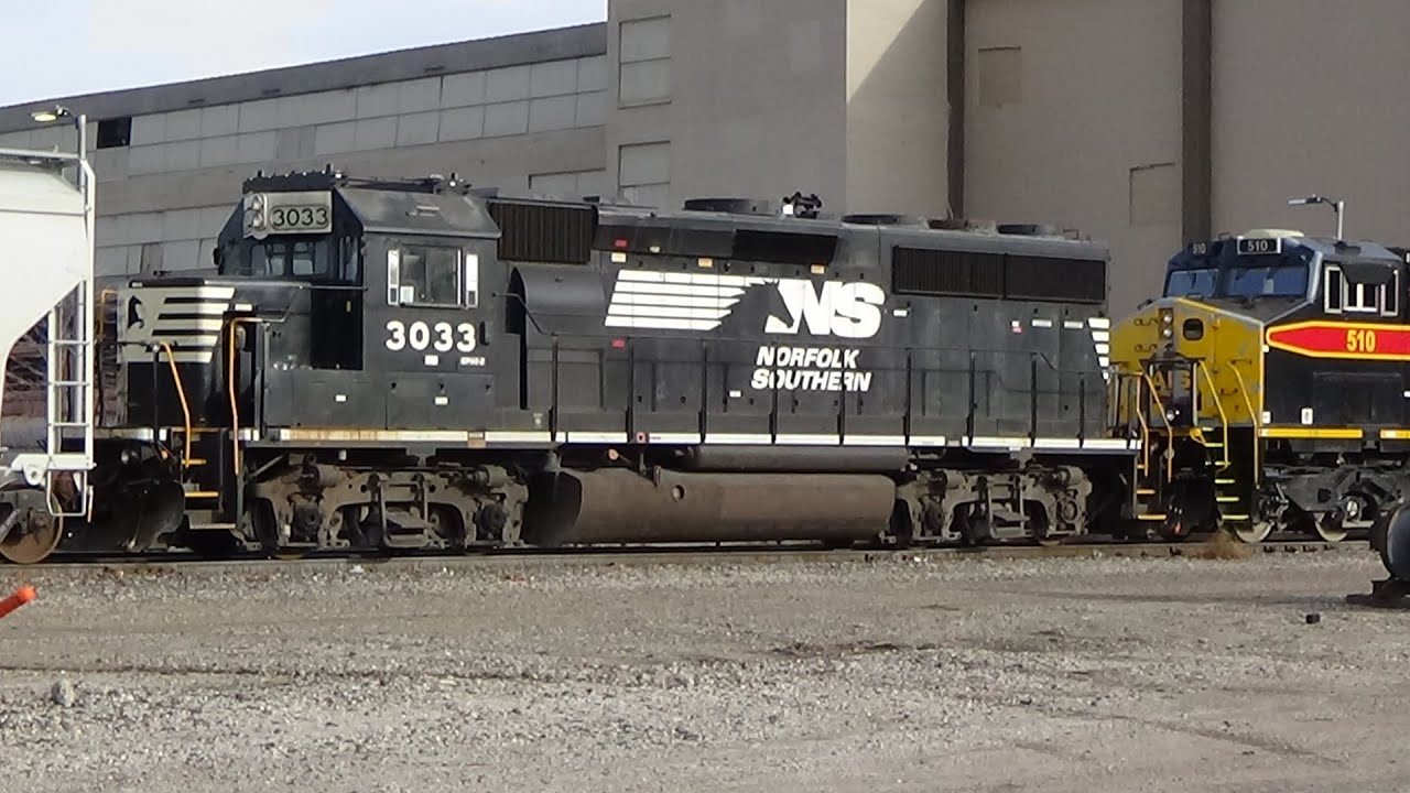 Iowa Interstate Council Bluffs to Blue Island with NS GP40 2 3033 ...