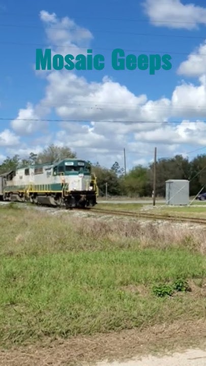 Mosaic GP38s WIth Great P3 Horn - YouTube