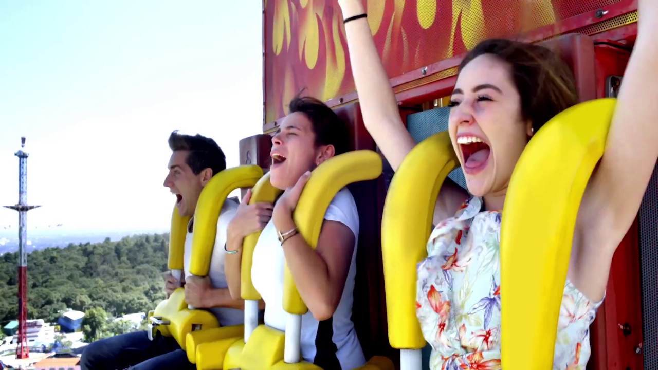 ¡Enfréntate a tus emociones en Six Flags! - YouTube