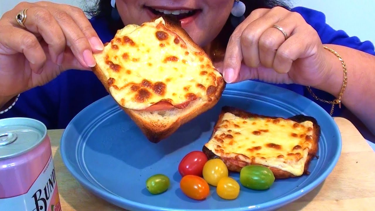 Cheesy Grilled🥪, Cherry Tomatoes🍅 and a Fizzy drink🥤 - YouTube