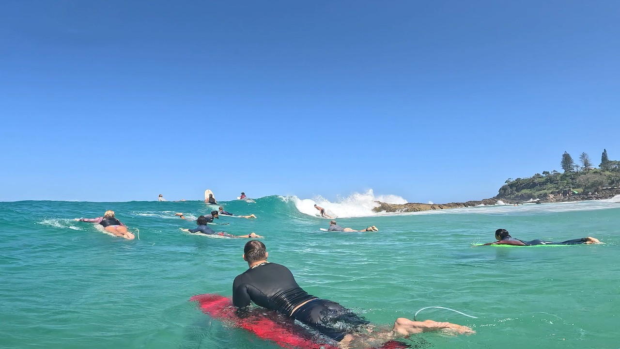 Snapper Rocks - Rainbow Bay 20/12/2024 - YouTube