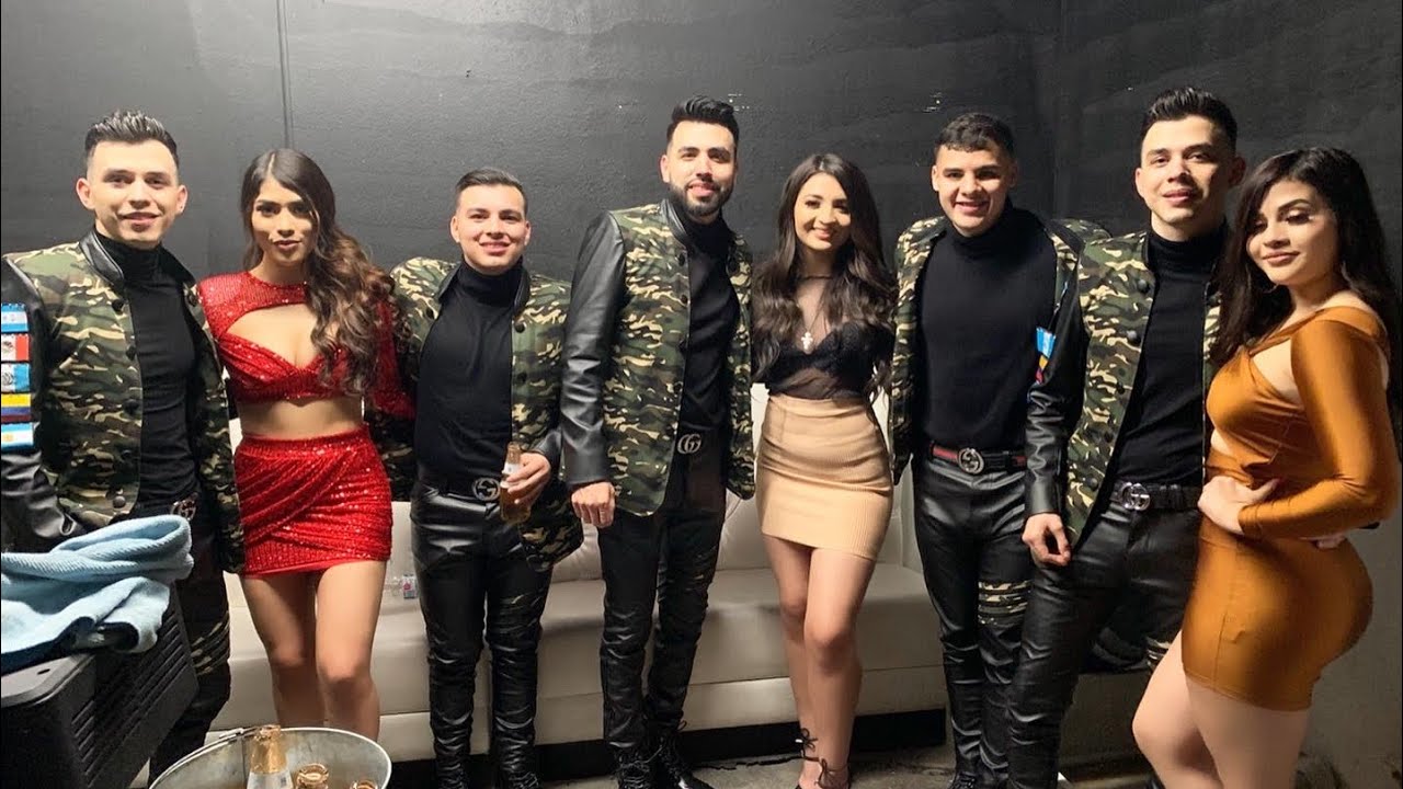 ME FUI AL CLUB A VER A MIS PRIMOS ( LOS PARRAS ) -Andrea Parra - YouTube