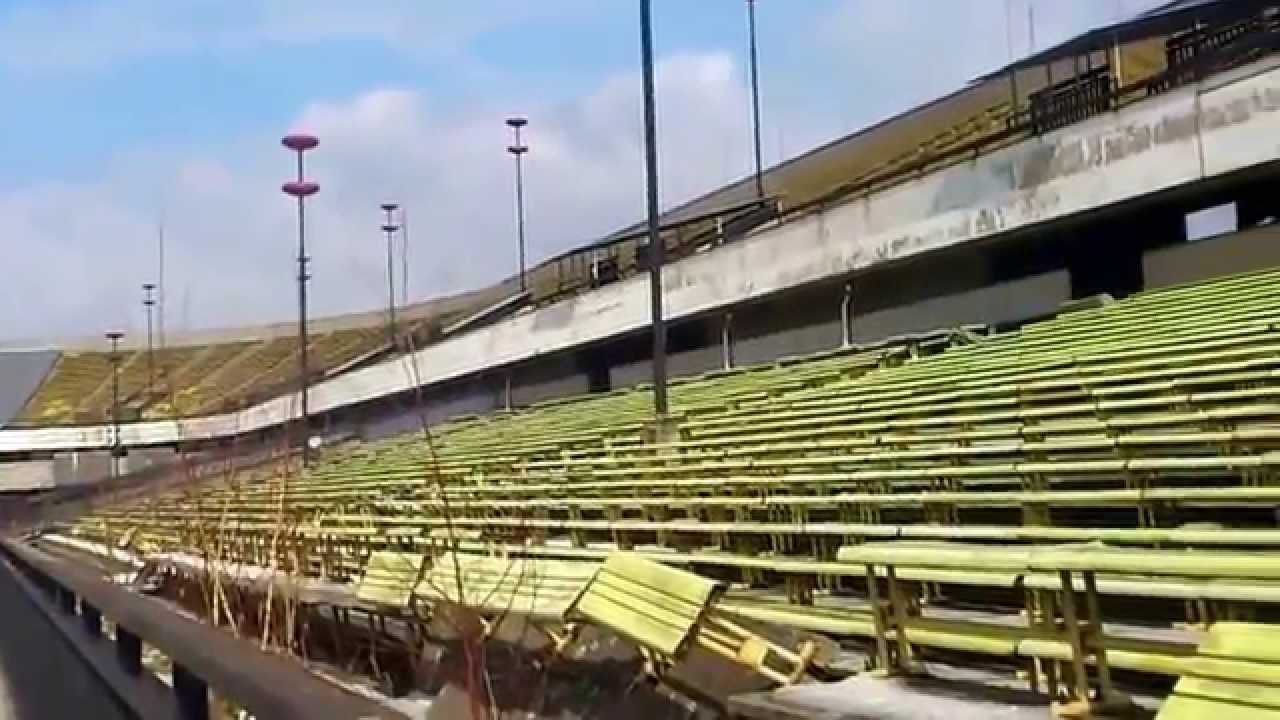 Stadion Strachov, Praga, Czechy - YouTube