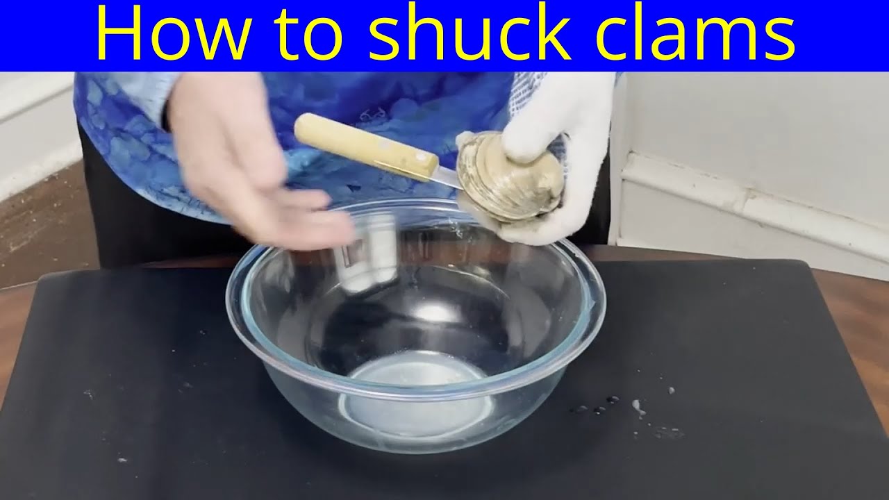 How to shuck clams - YouTube