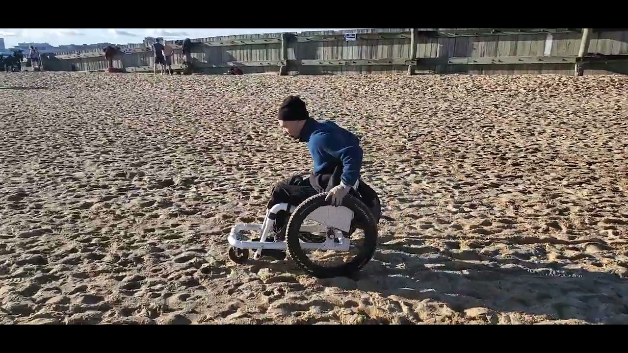 DENMO 85 - Using DIY FAT Tires on Soft Sand - YouTube