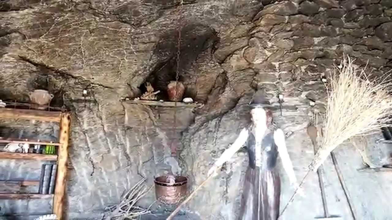 el pueblo de las brujas - YouTube