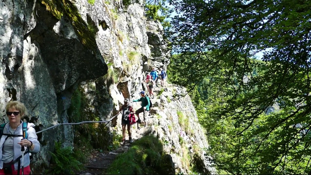 Le Sentier des Roches - YouTube