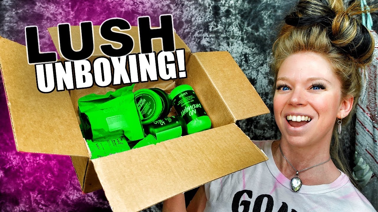 HUGE Lush Haul & SPECIAL ANNOUNCEMENT! - YouTube