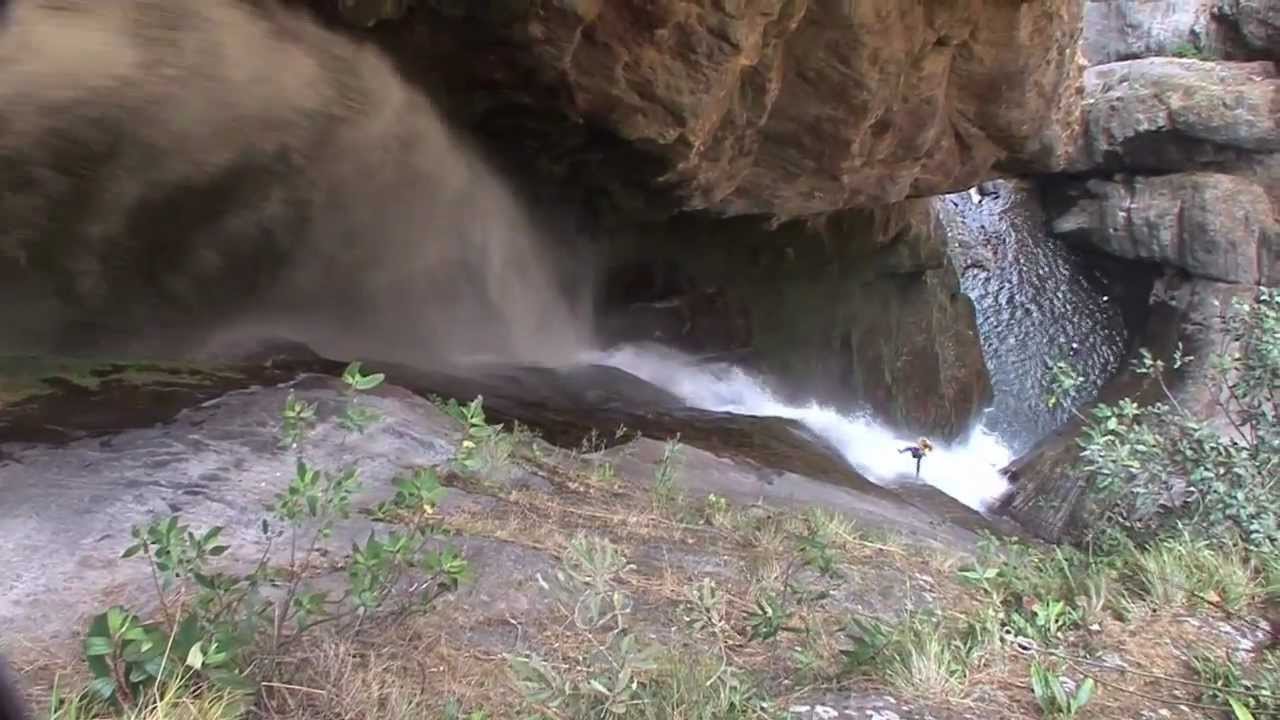 CHAMJÉ KHOLA - CANYONING HIMALAYA NÉPAL - TRAILER FILM (The biggest ...