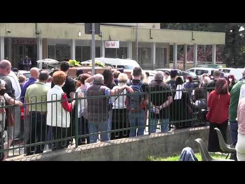 Top Channel/ Funerali i çiftit italian të vrarë në tragjedinë e teleferikut, mbahet në Varese