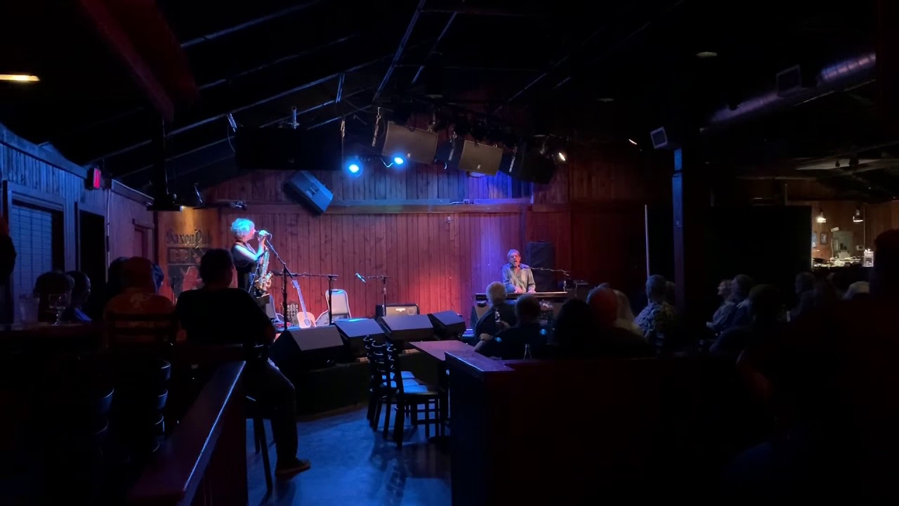 Bobby Whitlock & CoCo Carmel- live at The Saxon Pub- Austin, TX - YouTube