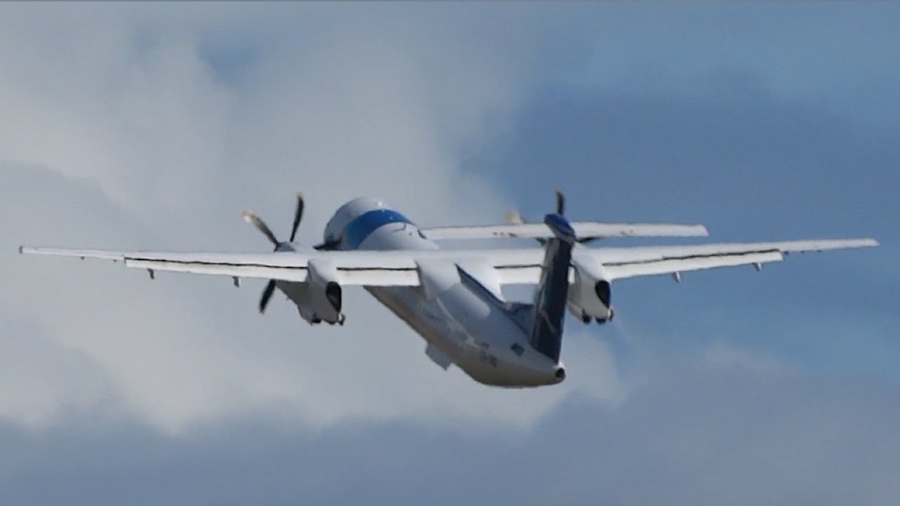DASH 8 takeoff - AMAZING helix plane! - YouTube