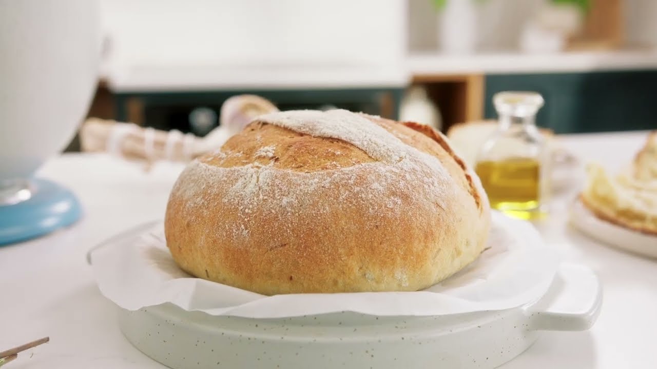 Pain au romarin et à l’ail | KitchenAid France - YouTube