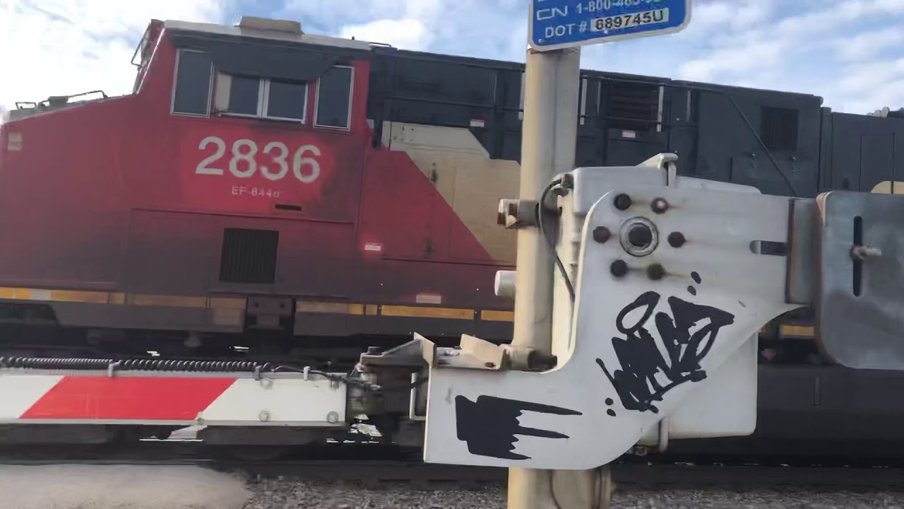 CN 2836 in Swing - YouTube