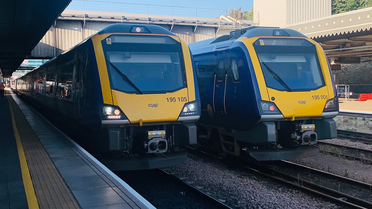 Northern Rail 195105+195010 At Sheffield From Sheffield To Manchester ...