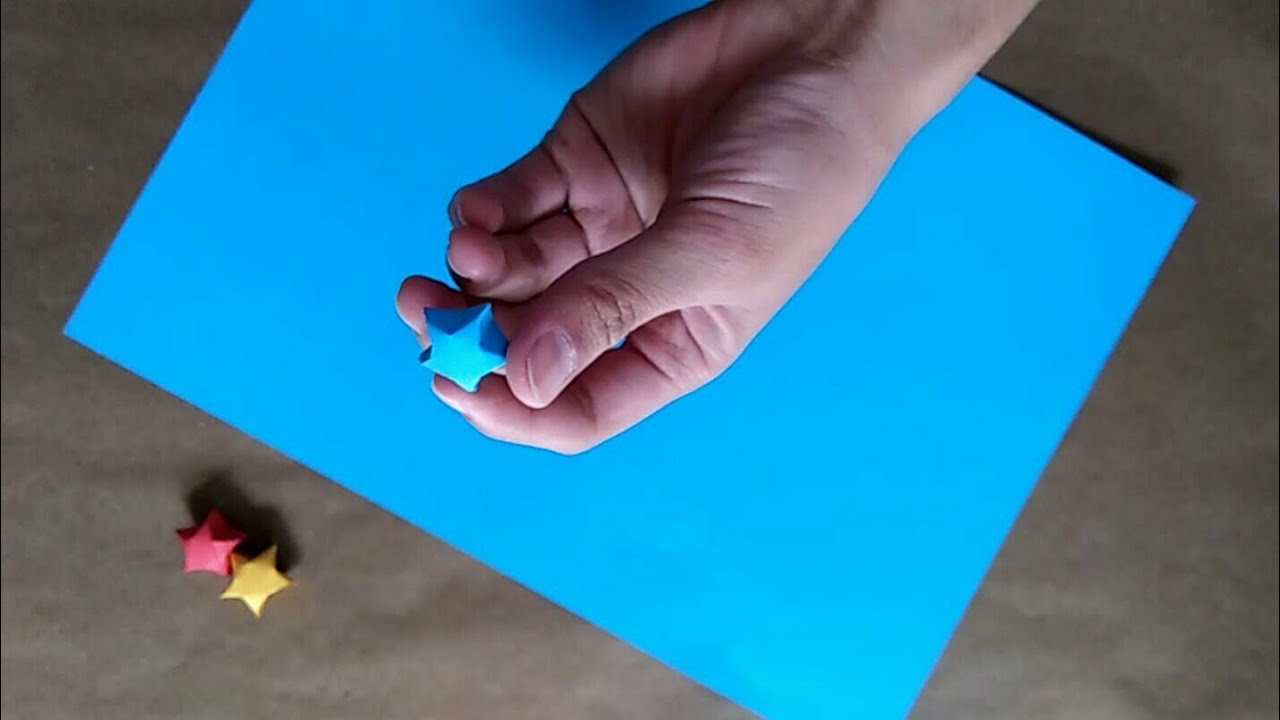 HOW TO MAKE LITTLE PAPER STARS - YouTube