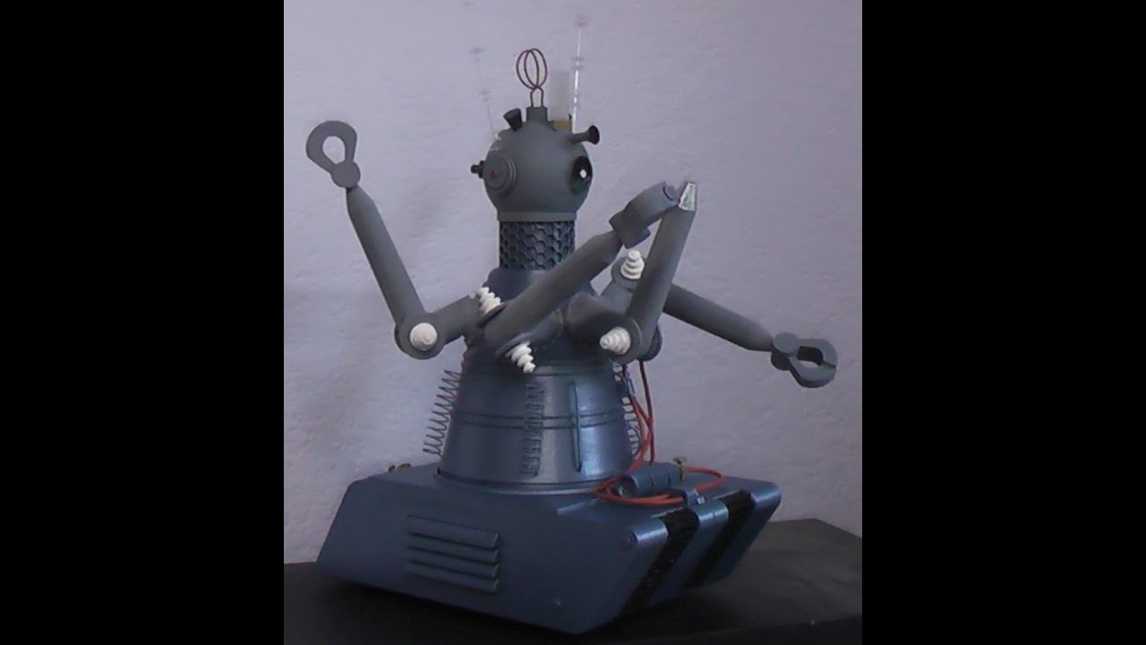 Demo of 3d printed, painted and detailed GOG robot build. - YouTube