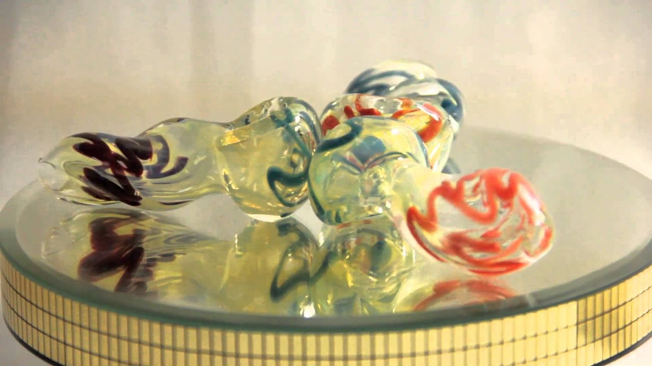 Wide Twist Glass Pipe 3" - YouTube