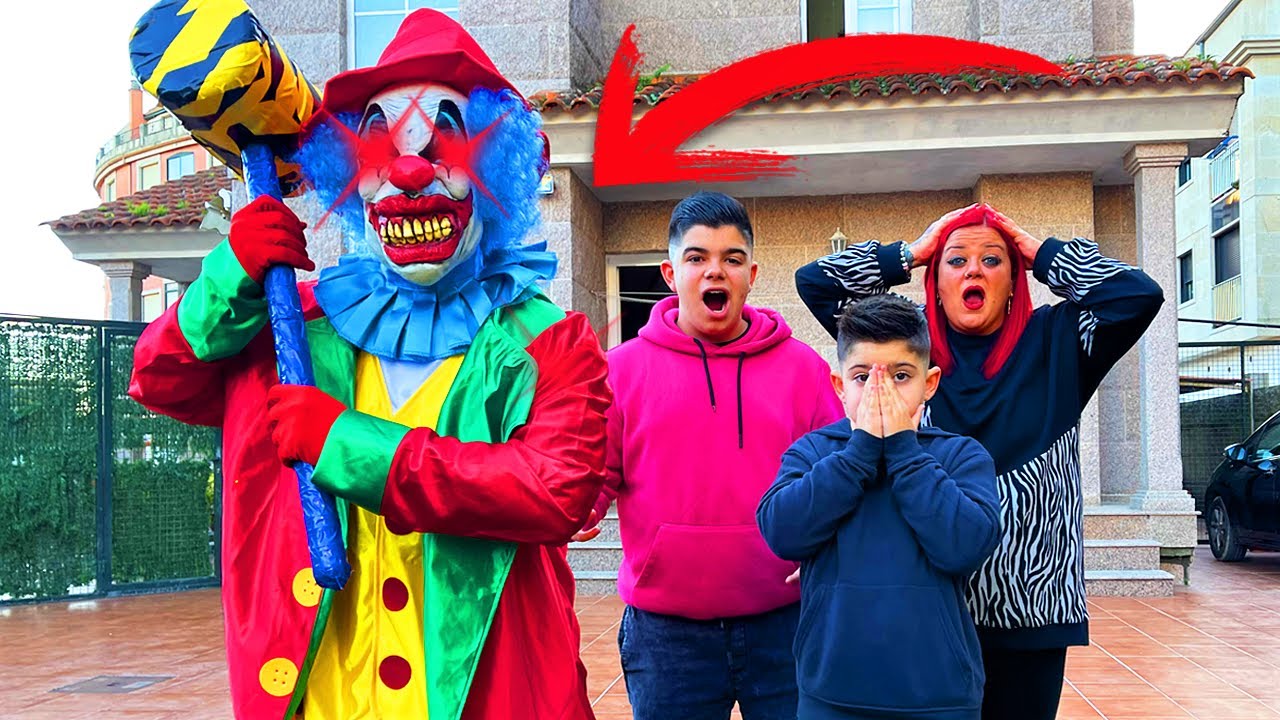 #17 EL PAYASO COLGAO QUIERE VIVIR EN LA OLD HOUSE!!! - YouTube