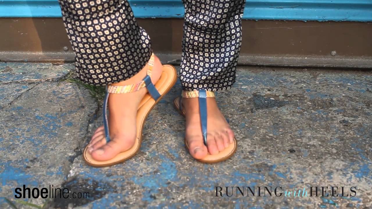 How to Style the Thong Sandal - YouTube