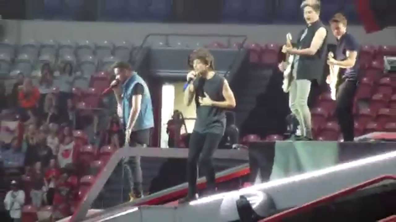 One Direction - Midnight Memories Live HD | WWA Tour 25.06.14 Amsterdam ...