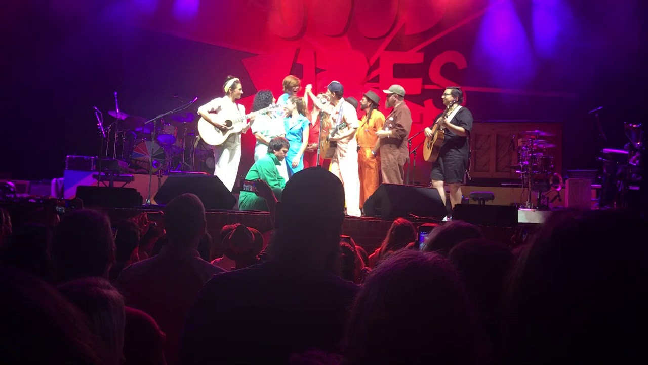 Jason Mraz, Raining Jane & Toca Rivera at Southaven, MS - Good ...