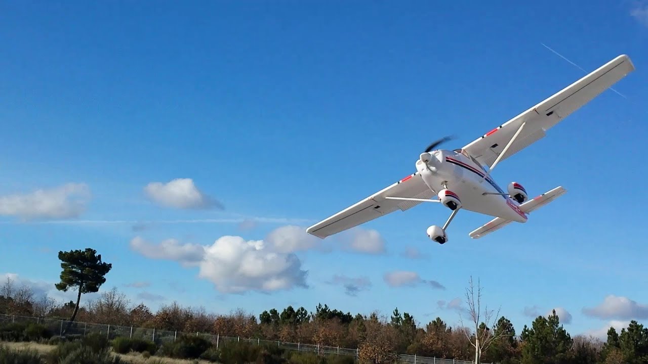 Cessna 182 First Flight - YouTube