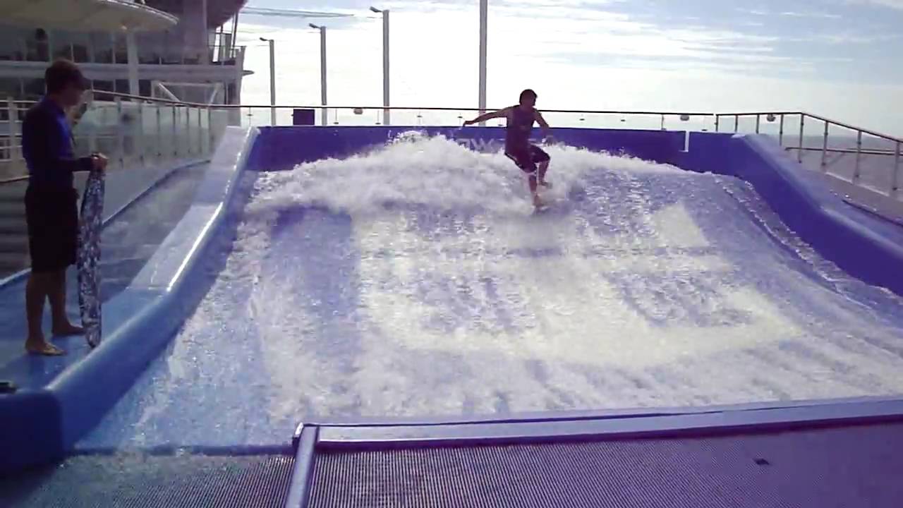 Flowrider oasis of the seas - YouTube