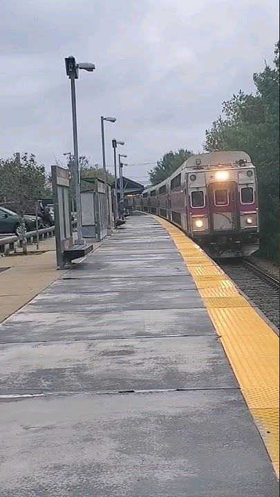 MBTA 1717 - YouTube