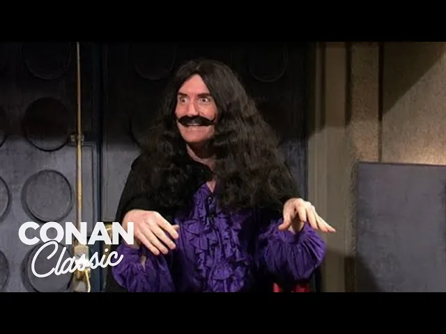 What is Sketch Comedy — Definition, Examples & Techniques