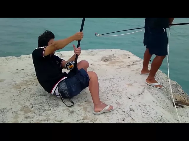 沖縄県宮古島の釣り ロウニンアジ GT Giant trevally 37kg okinawa miyakojima fishing ...