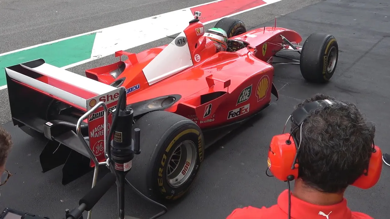 Watch: Ferrari F2007 F1 ex Kimi Raikkonen - V8 Engine Sound at Mugello ...